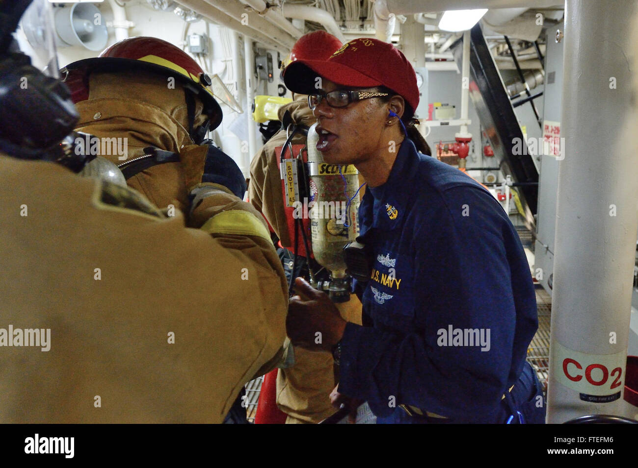 U s navy chief damage controlman hi-res stock photography and images ...