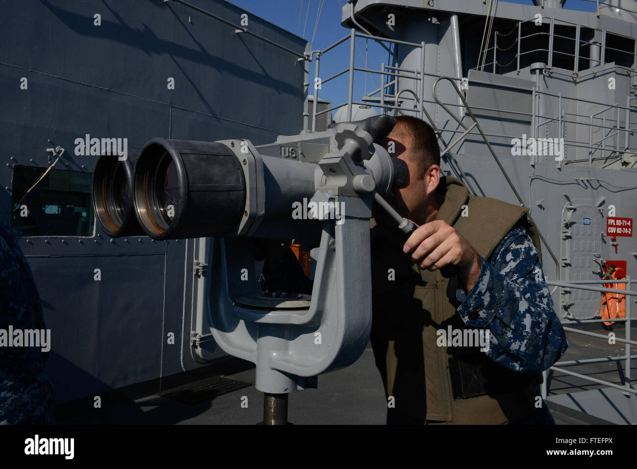 The USS Mount Whitney, a command and control ship of the U.S. 6th Fleet ...