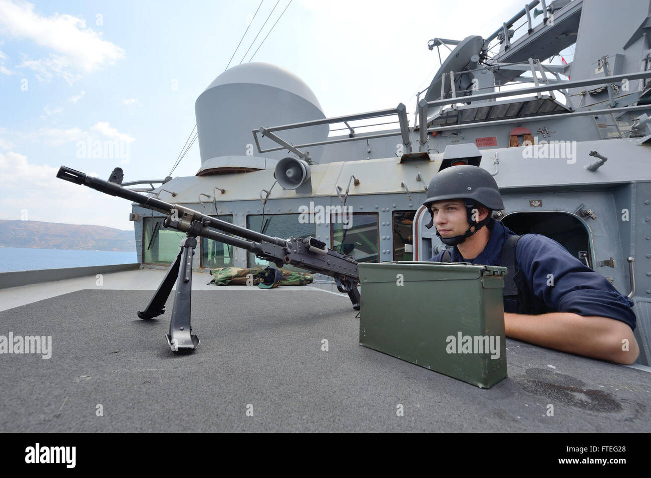 U s navy cryptologic technician technical hi-res stock photography and ...