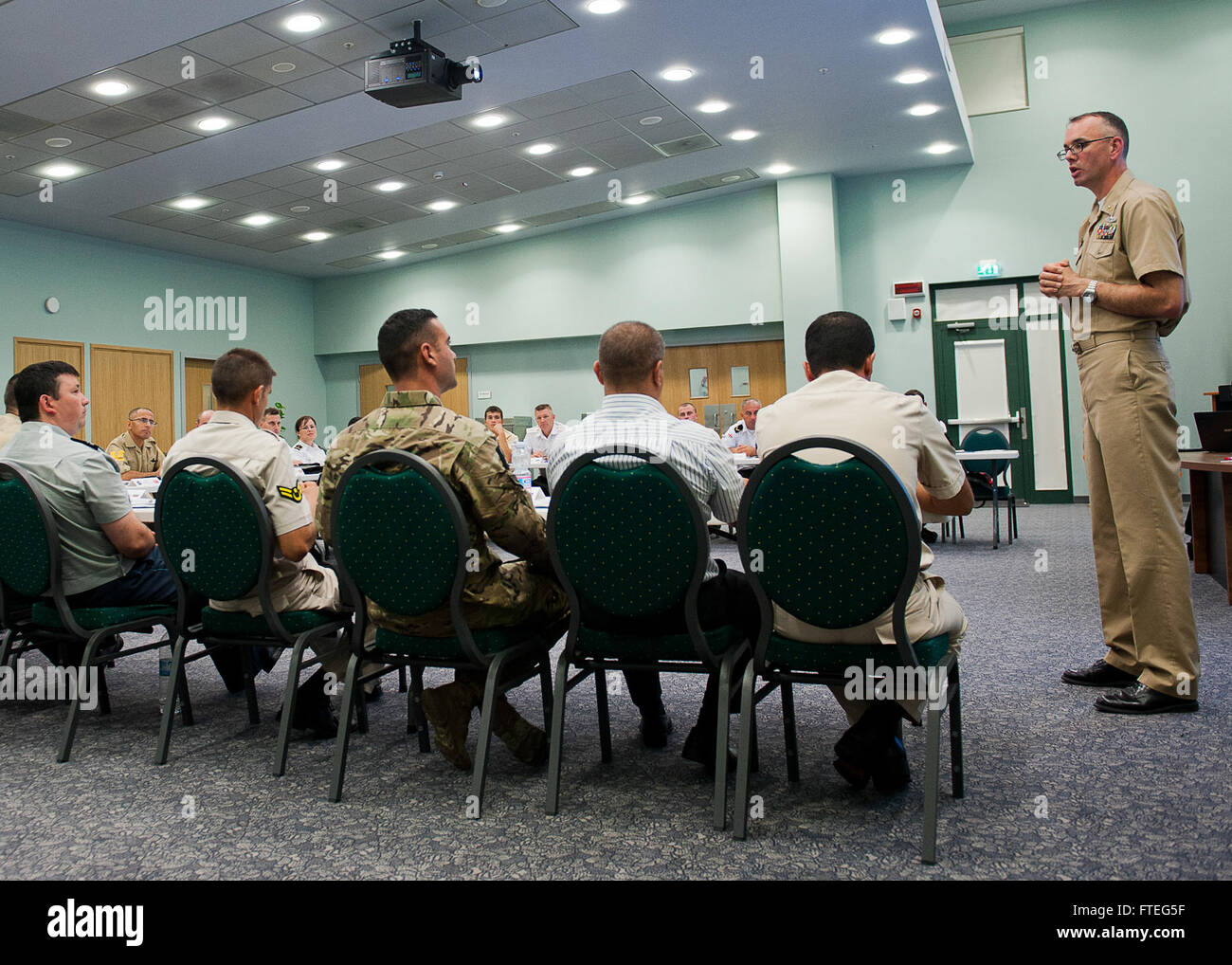 U s navy chief fire controlman hi-res stock photography and images - Alamy