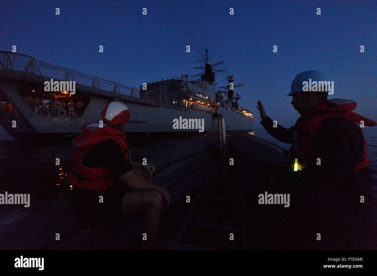 U s navy engineman 1st class hi-res stock photography and images - Alamy