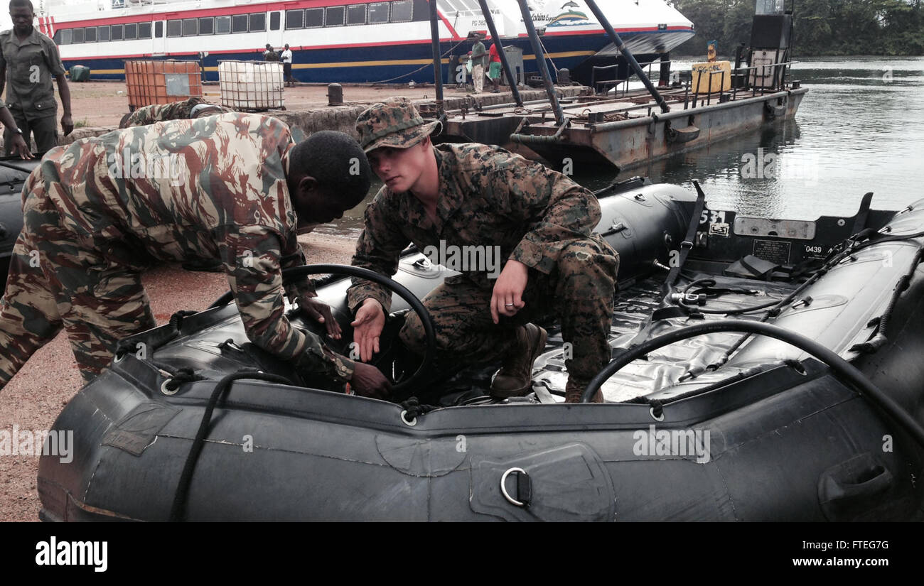 Navy coxswain training hi-res stock photography and images - Alamy