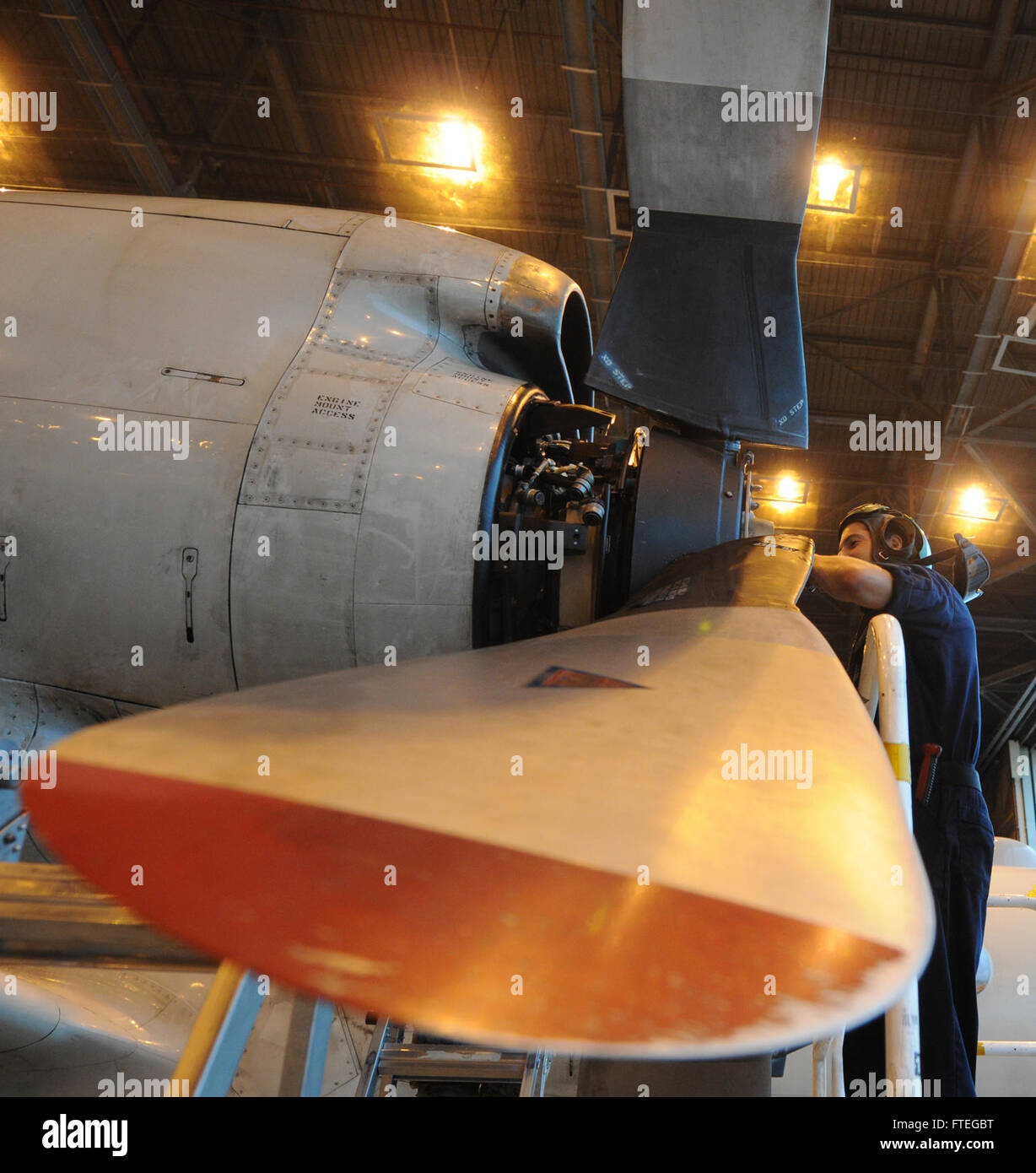 6th aircraft maintenance squadron hi-res stock photography and images ...