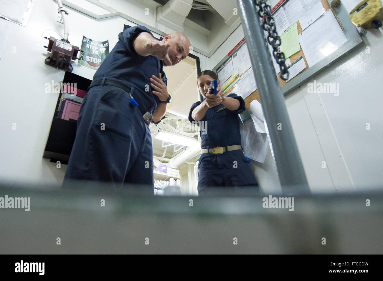 Room clearing tactics hi-res stock photography and images - Alamy