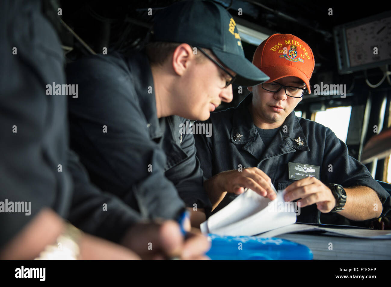 Homeported ships hi-res stock photography and images - Alamy