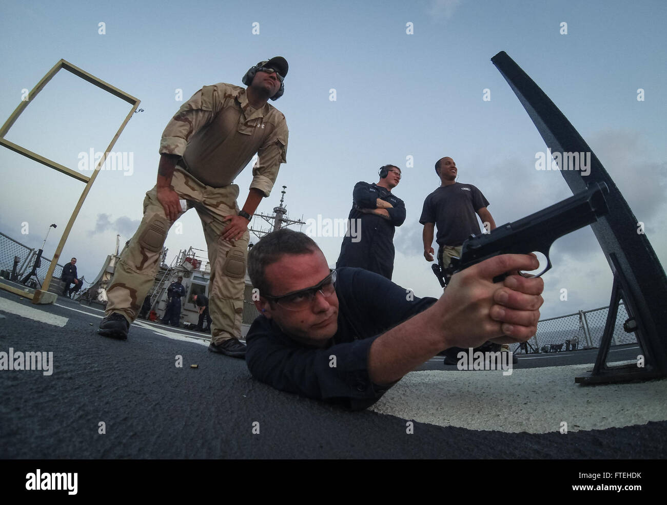 U s navy chief fire controlman hi-res stock photography and images - Alamy