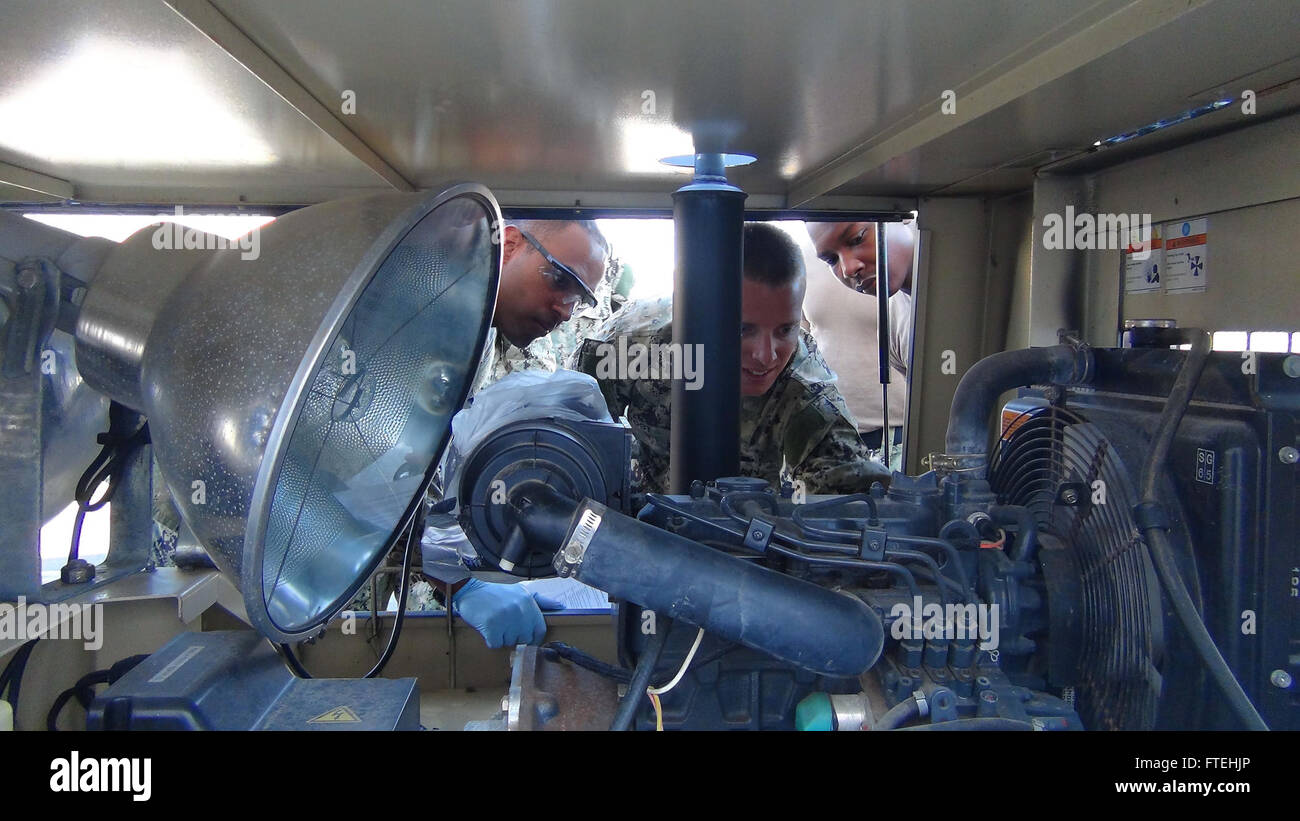 Naval ship maintenance hi-res stock photography and images - Alamy