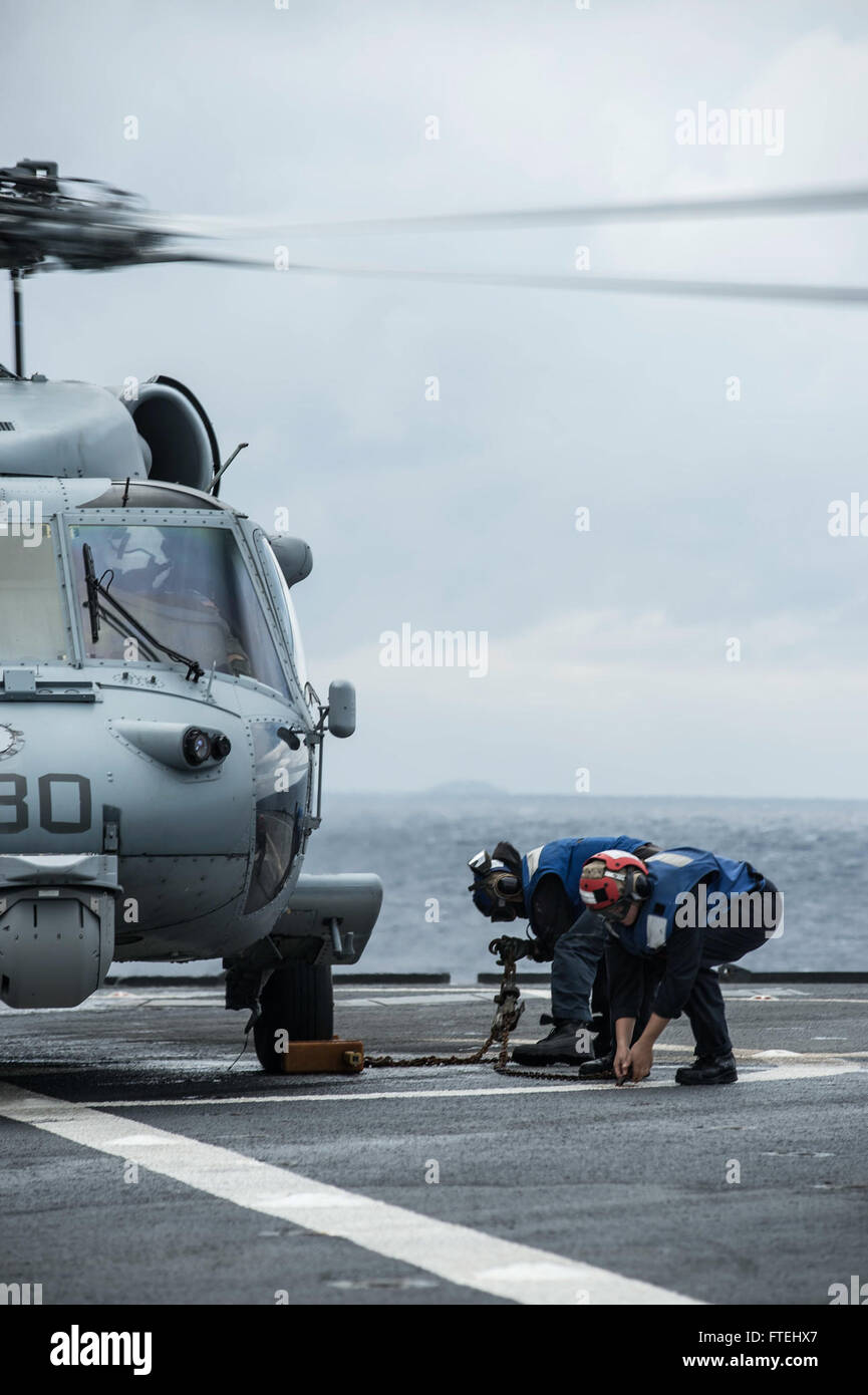 Flight deck crew hi-res stock photography and images - Alamy