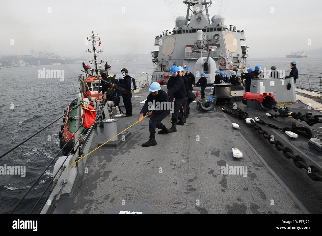 The USS Ross (DDG 71), an Arleigh Burke-class guided-missile destroyer ...