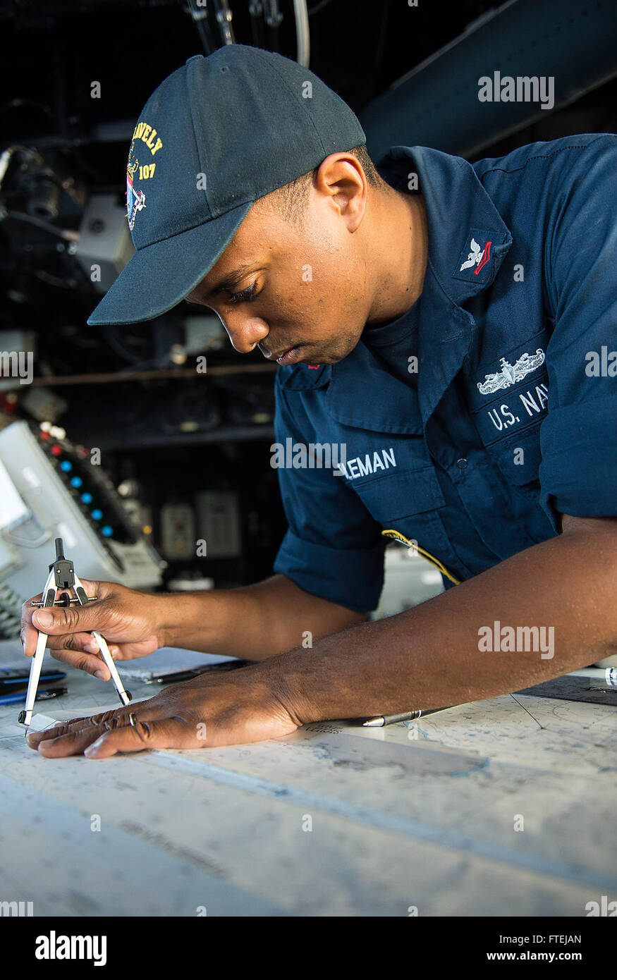U s navy quartermaster 2nd class hi-res stock photography and images ...