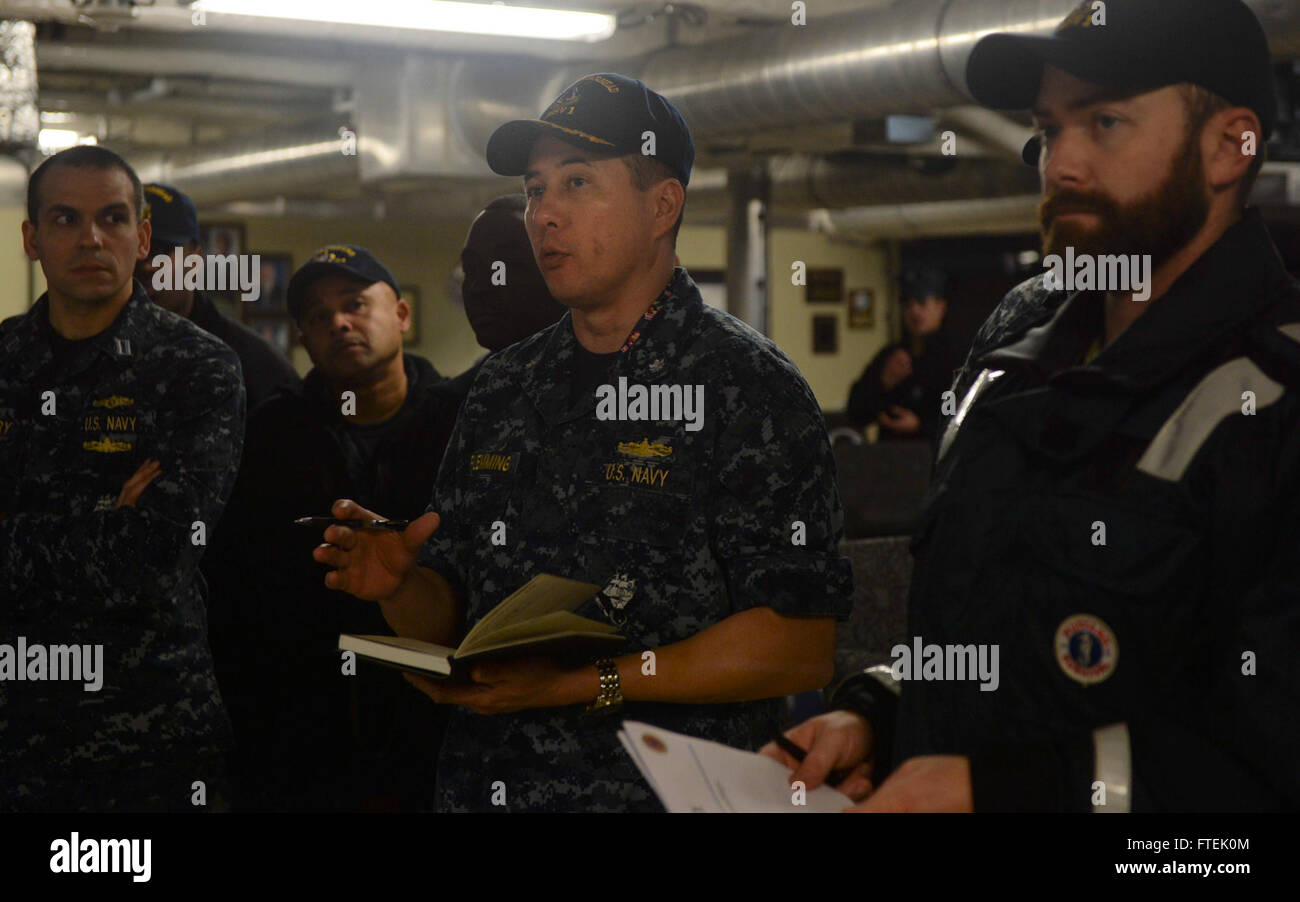 Shipboard operations hi-res stock photography and images - Alamy