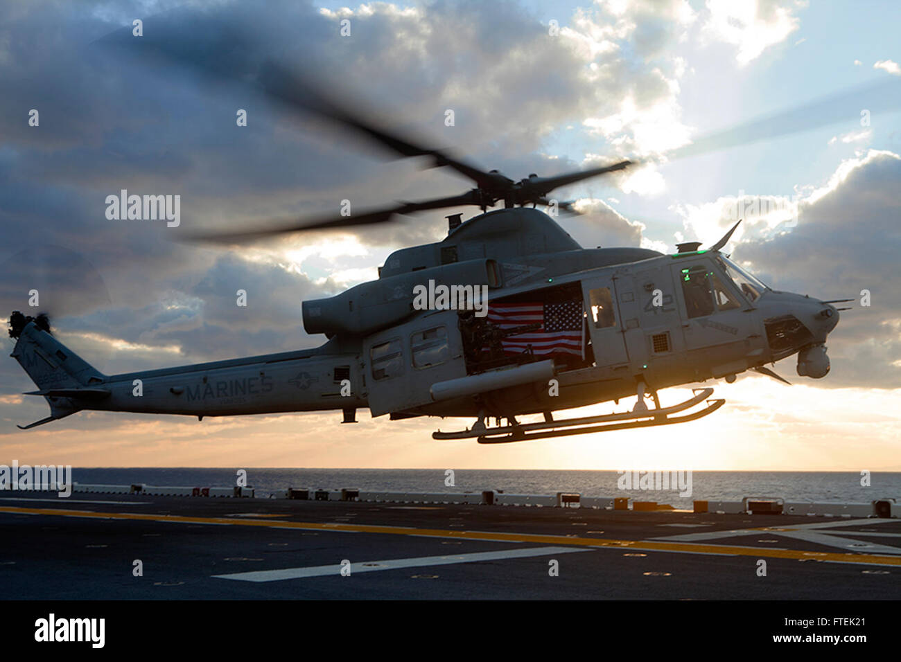 Uh 1y huey assigned marine aviation hi-res stock photography and images ...