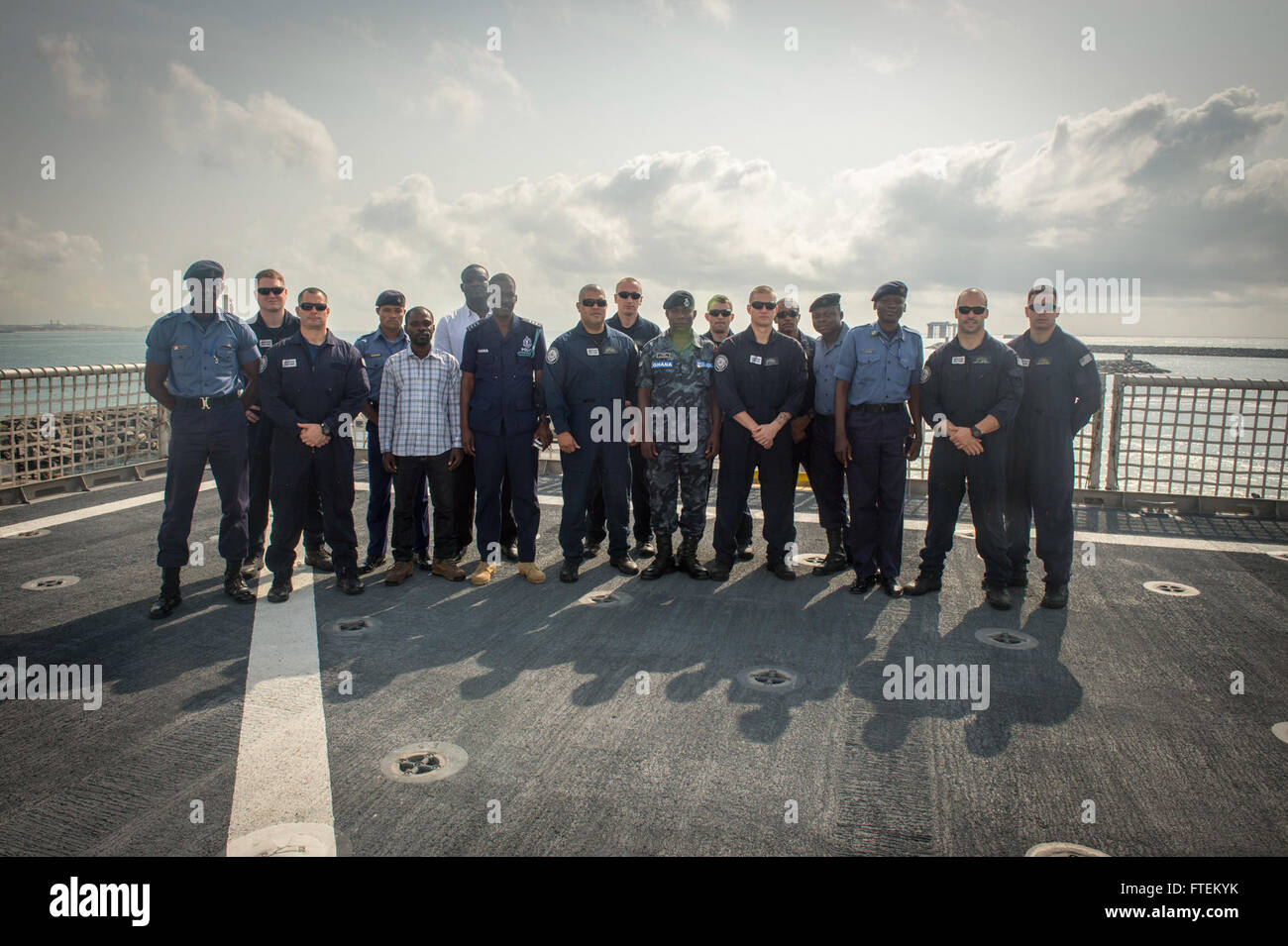 Flight service station hi-res stock photography and images - Alamy