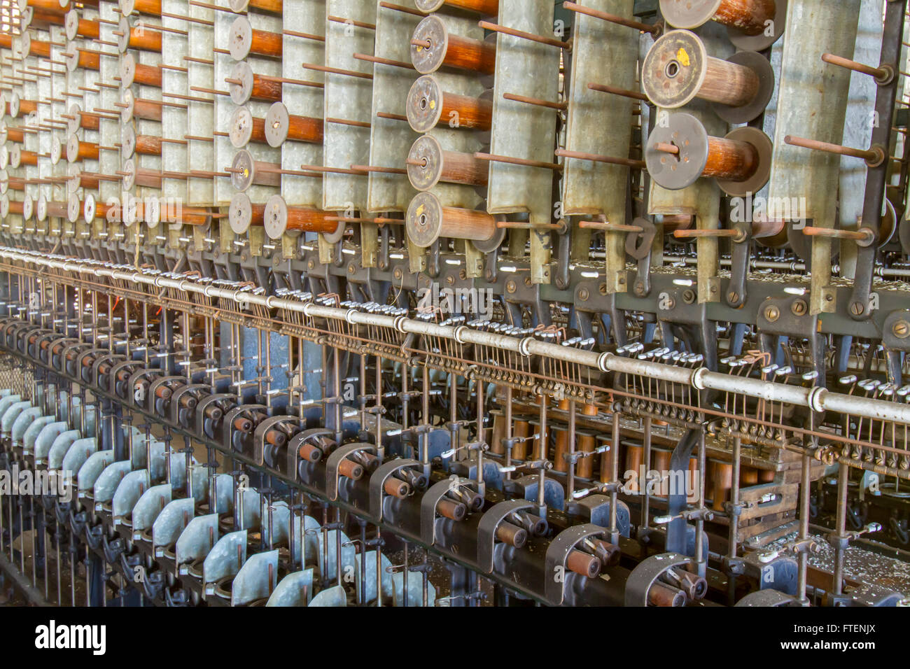 American silk manufacturing silk throwing hi-res stock photography and ...