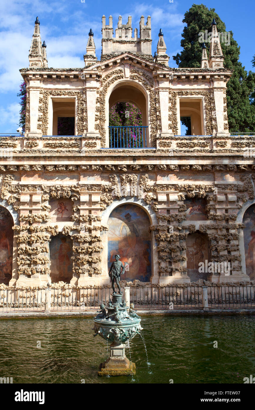 Reales alcazares de sevilla hi-res stock photography and images - Alamy