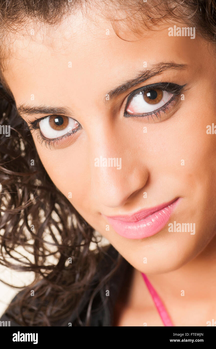 Beautiful young Middle Eastern woman smiling Stock Photo - Alamy