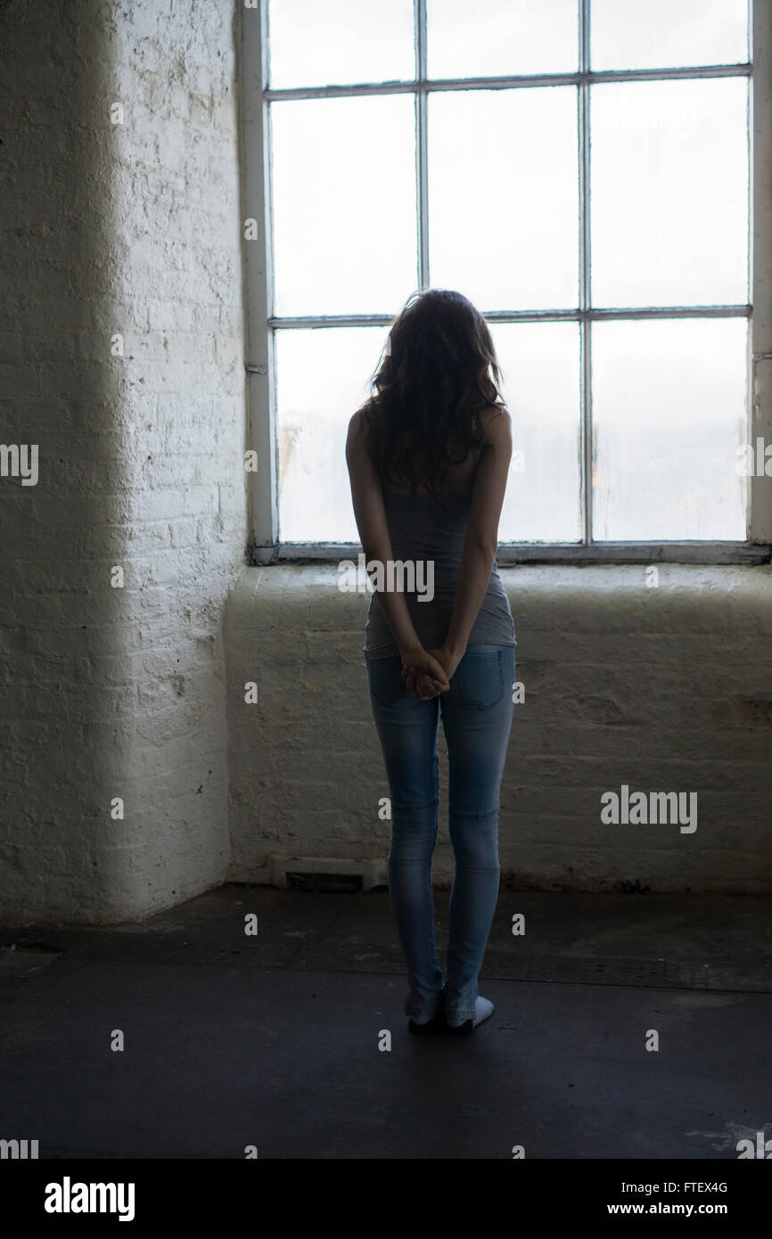 Full figure teenager hi-res stock photography and images - Alamy Full figure teenager hi-res stock photography and images - Alamy