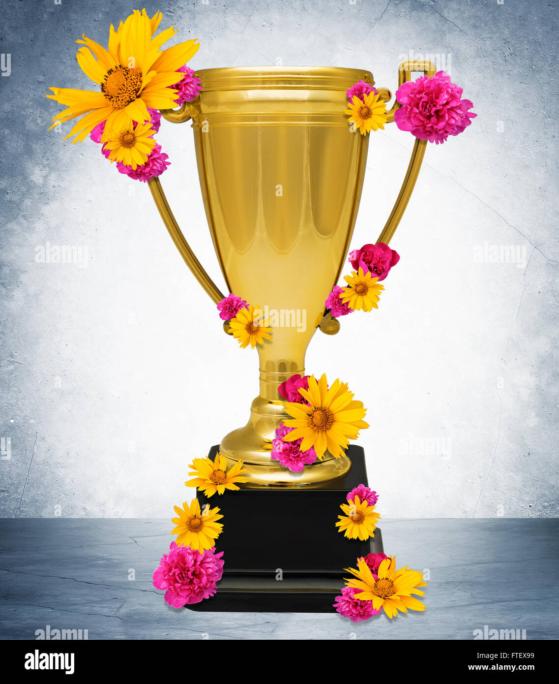 Golden cup trophy hi-res stock photography and images - Alamy