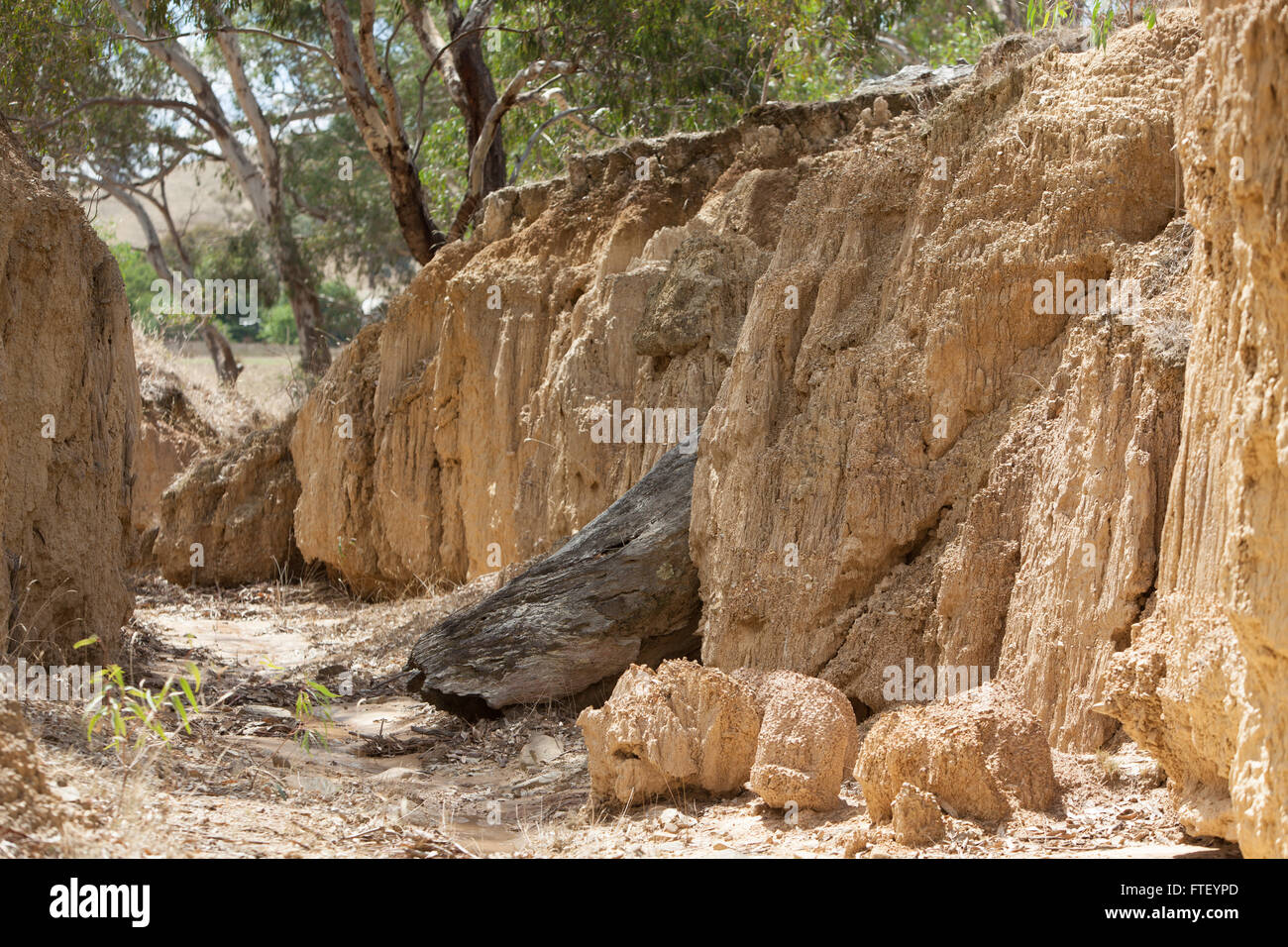 Outback location hi-res stock photography and images - Alamy
