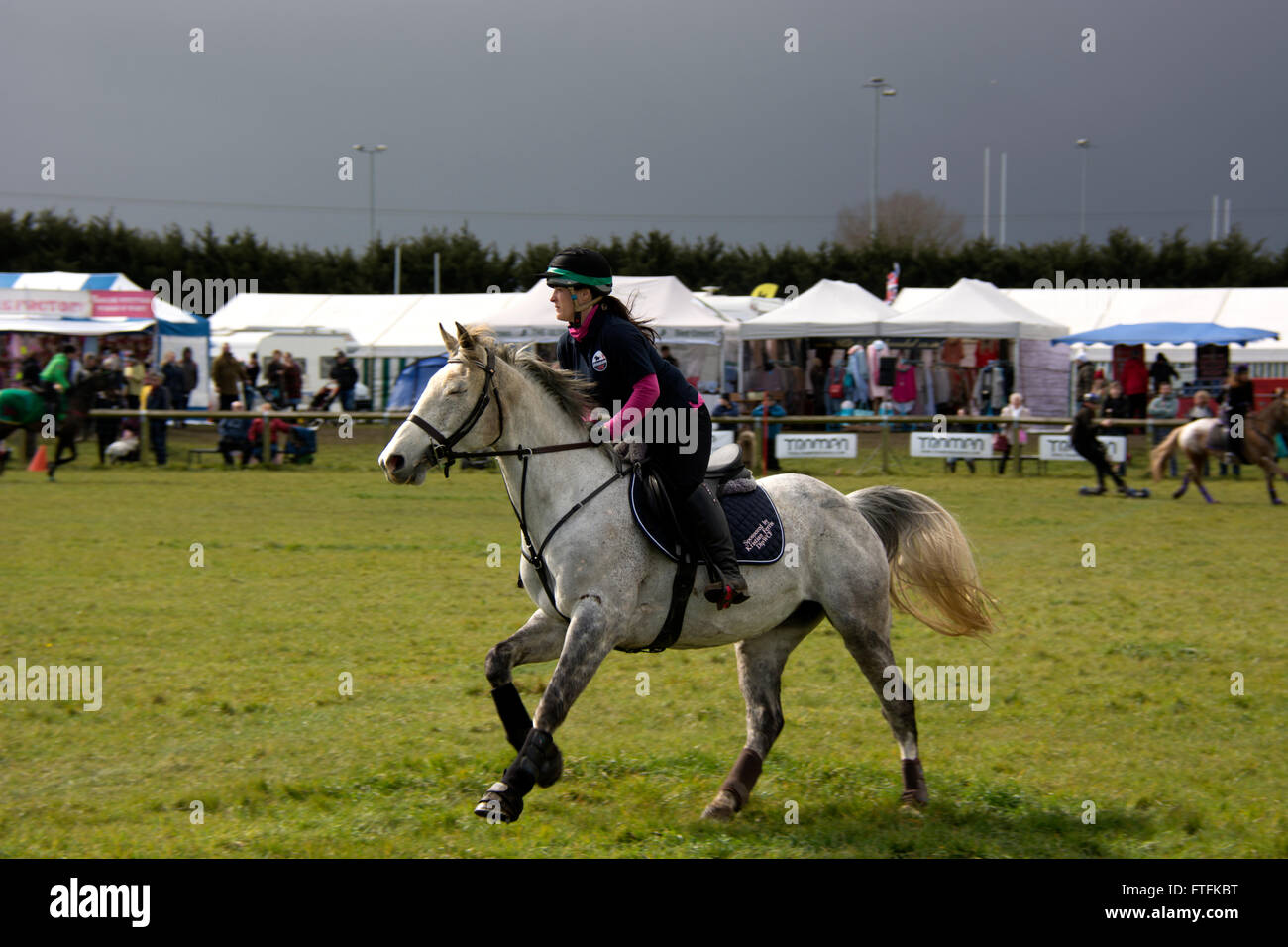 Thame fun fair hi-res stock photography and images - Alamy