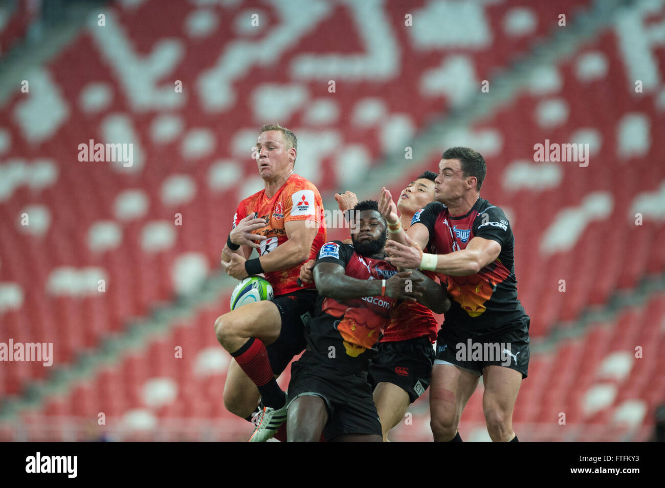 Rugby fullback hi-res stock photography and images - Alamy
