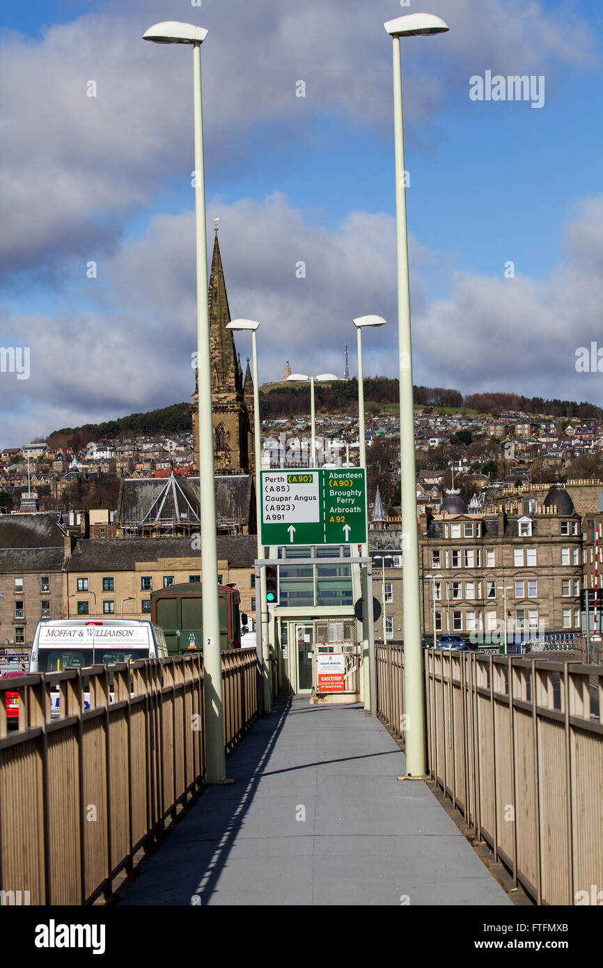 Dundee, Tayside, Scotland, UK, March 28th 2016. UK Weather: Dundee ... Dundee, Tayside, Scotland, UK, March 28th 2016. UK Weather: Dundee ...