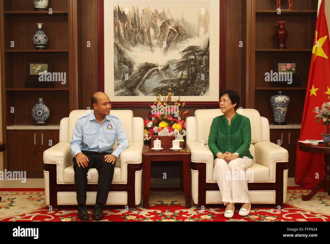 Phnom Penh, Cambodia. 28th Mar, 2016. Chinese Ambassador to Cambodia Bu ...