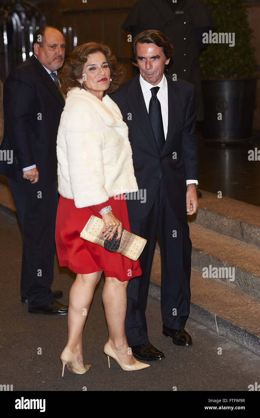 Jose maria aznar and ana botella hi-res stock photography and images ...