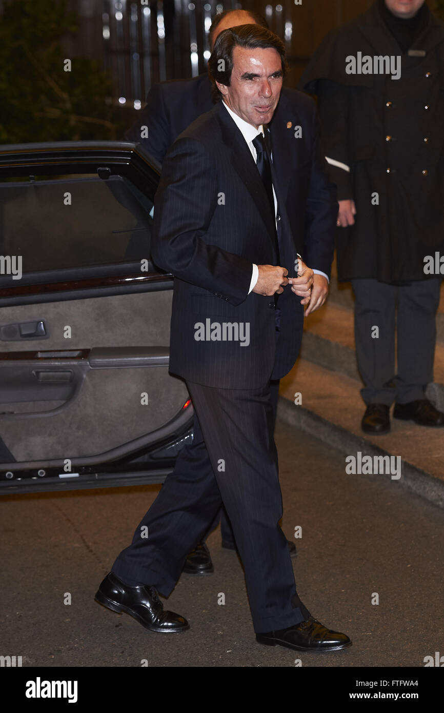 Botella aznar ana hi-res stock photography and images - Alamy