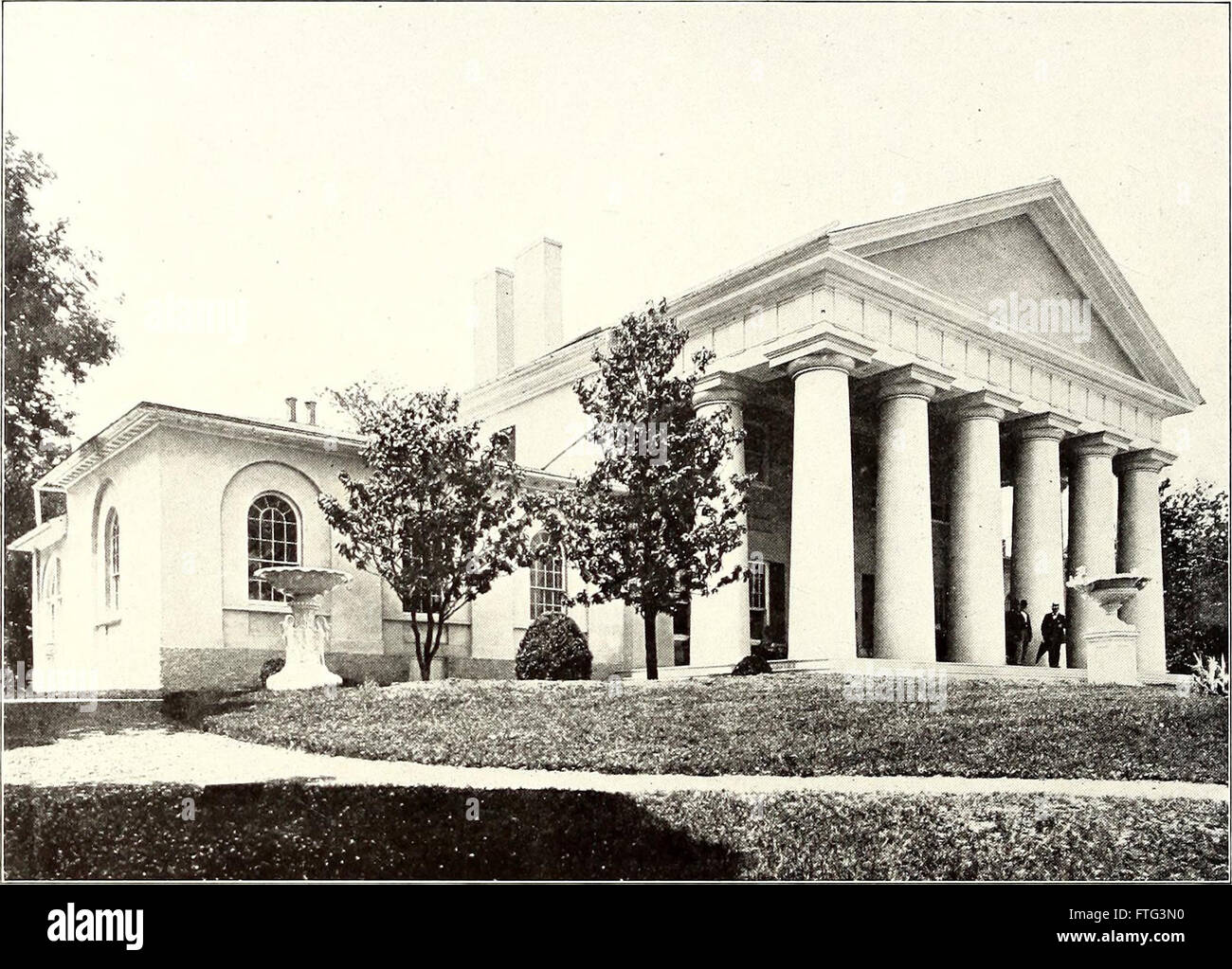 A study from 1922 on the domestic architecture of the American colonies ...