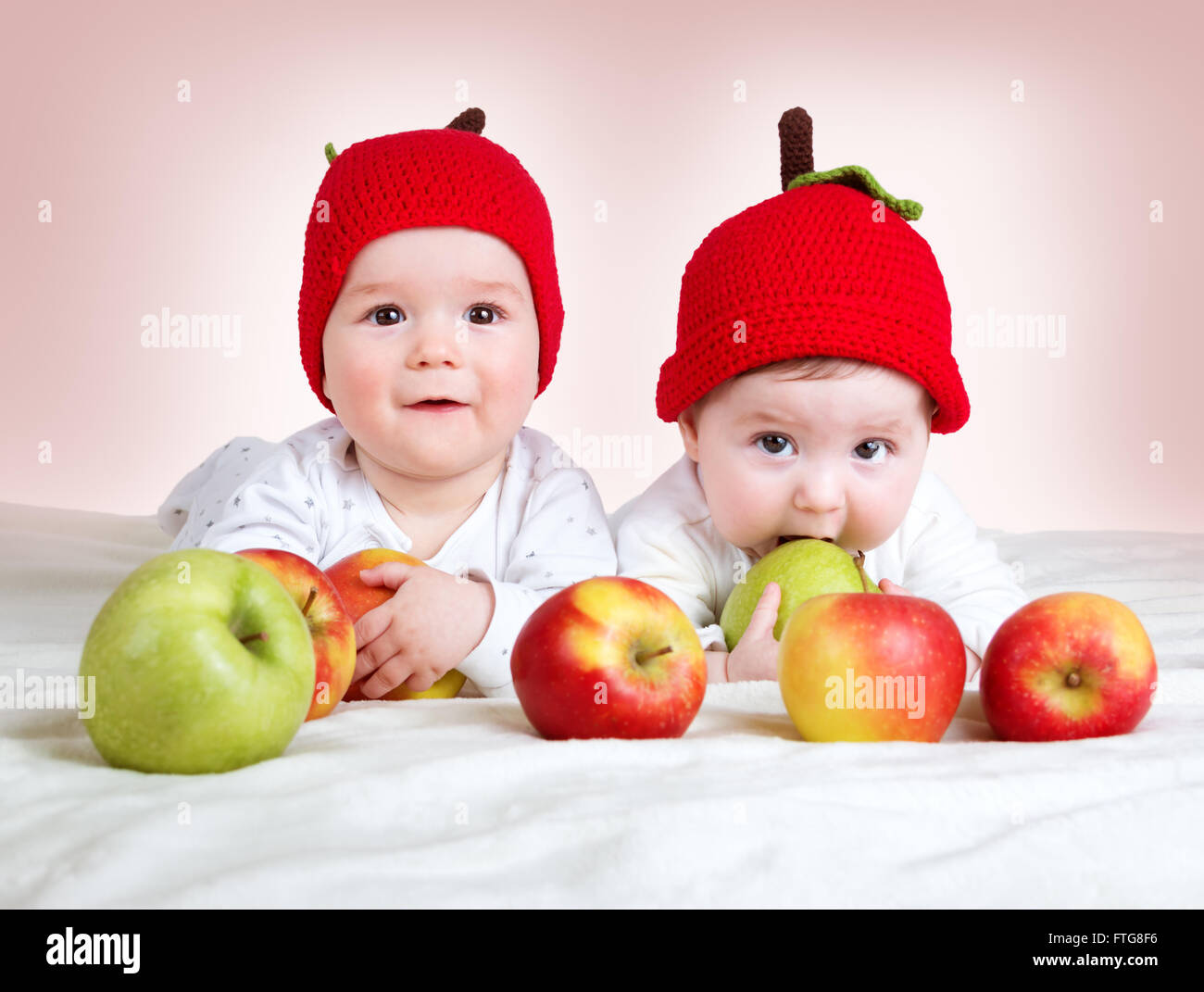 Beautiful boy eating apple hi-res stock photography and images - Alamy