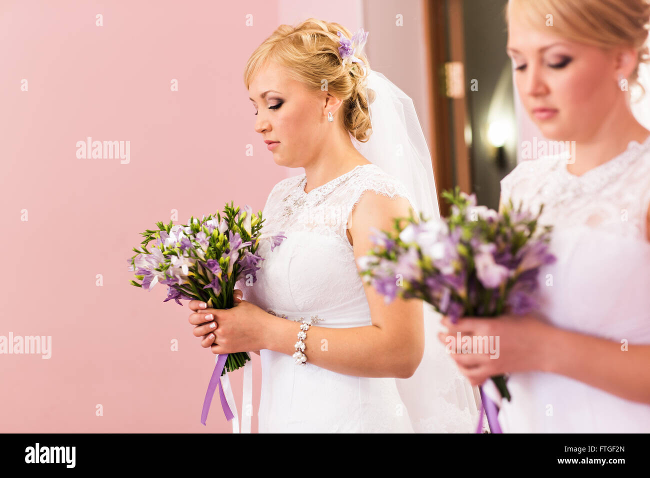Beautiful bride hi-res stock photography and images - Alamy