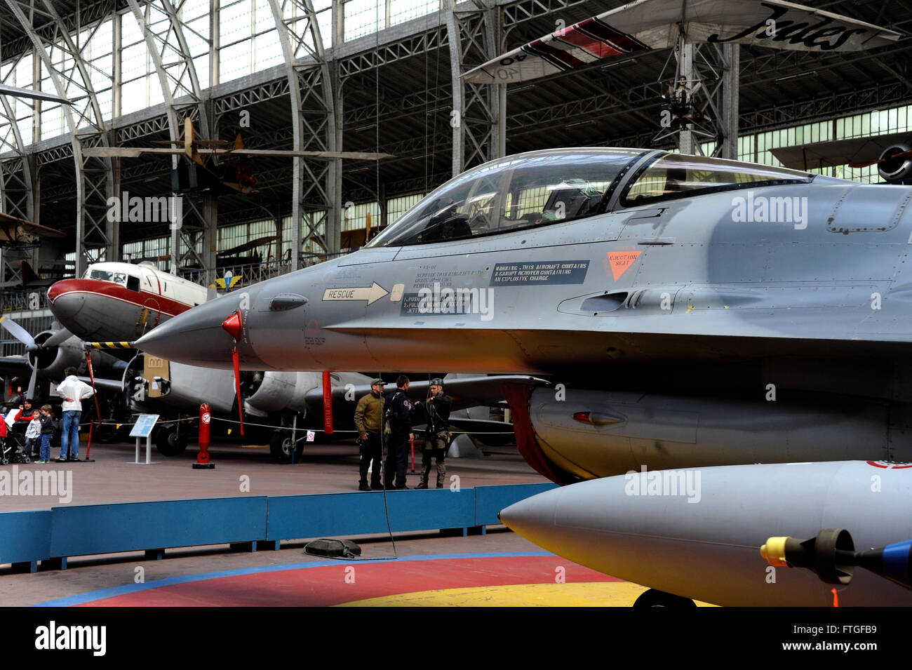 F-16 Fighting Falcon,Royal Museum of the Armed Forces and Military ...