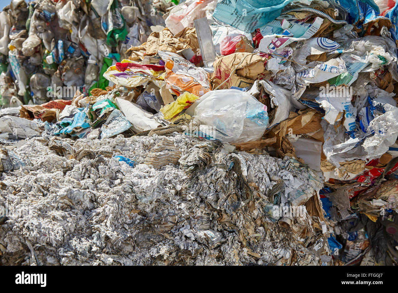 Rubbish paper hi-res stock photography and images - Alamy