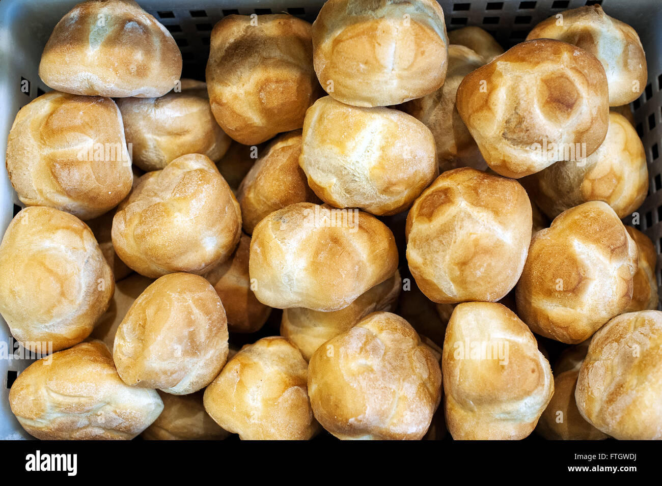 Bread bakery display hi-res stock photography and images - Alamy