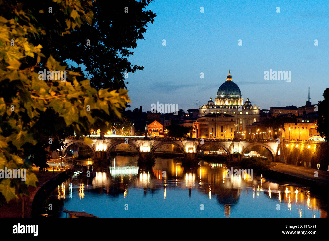Italy, Lazio, Rome, Tevere River, Vatican, Saint Peter Basilica, Dome ...