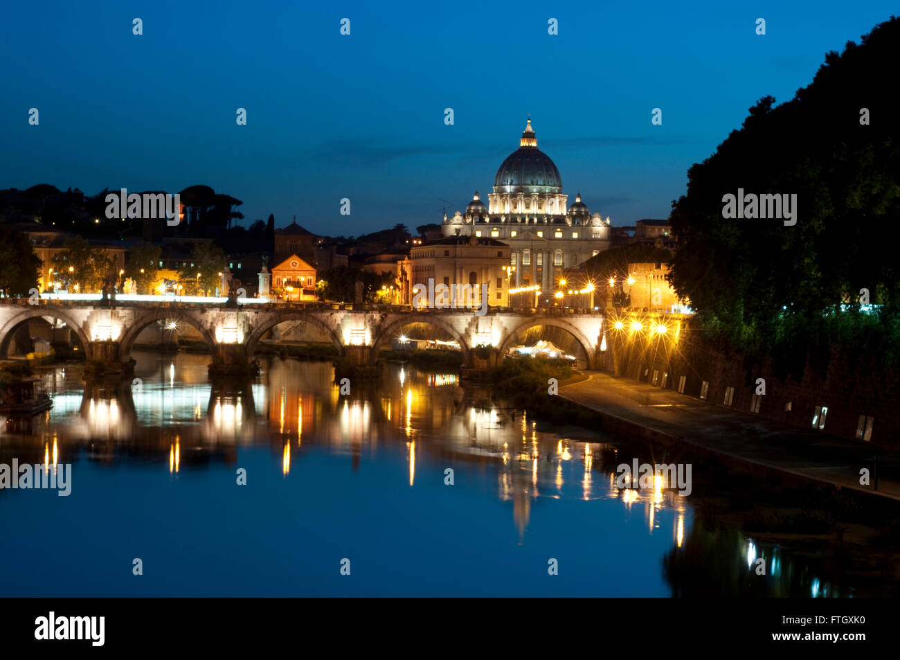 Italy, Lazio, Rome, Tevere River, Vatican, Saint Peter Basilica, Dome ...