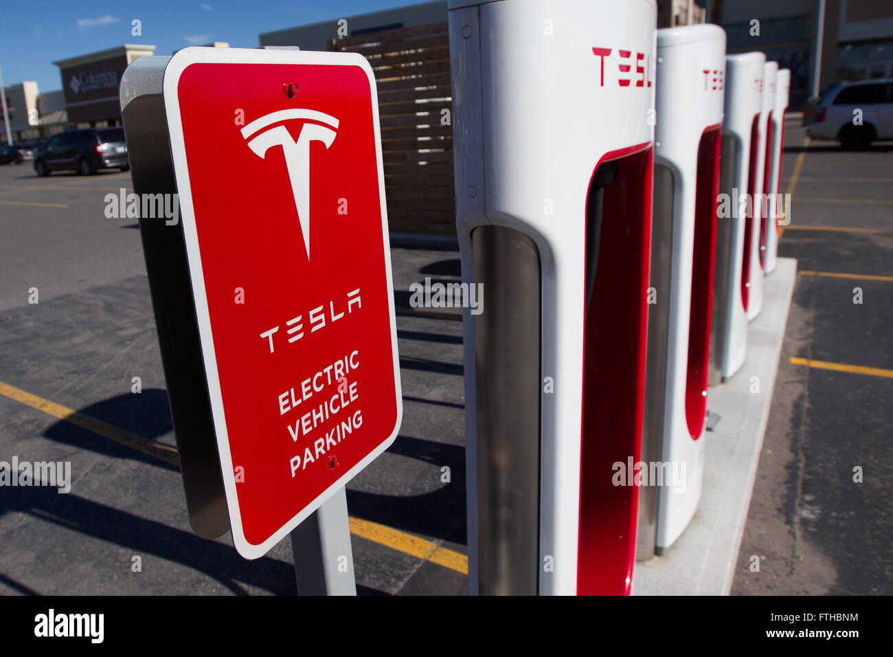 Tesla model 3 showroom High Resolution Stock Photography and Images - Alamy