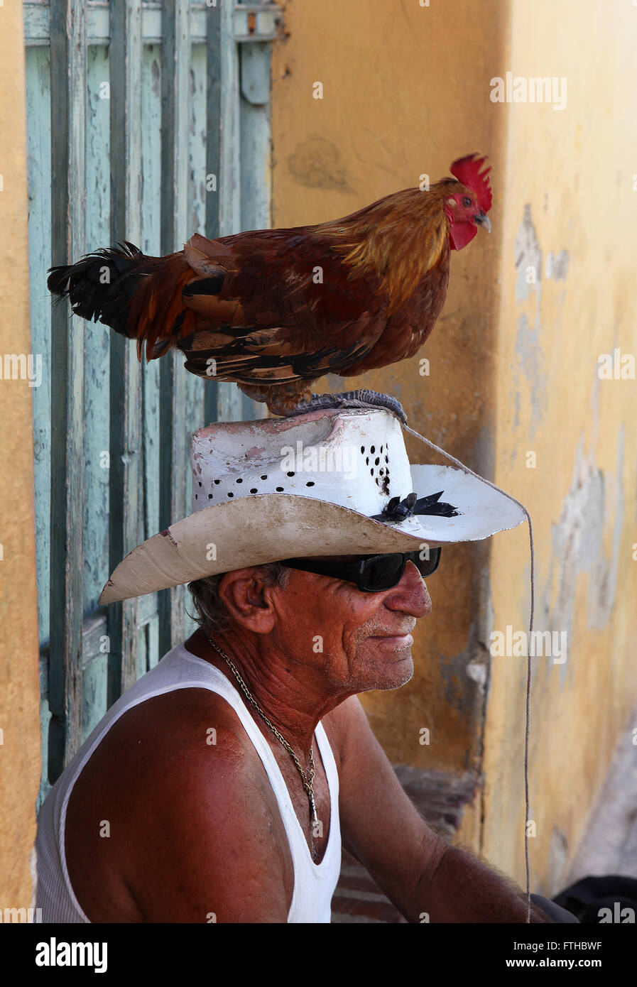 CUBA - September 2011: Cubanas - Cuban men Stock Photo - Alamy