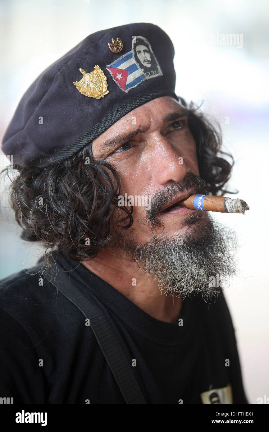 CUBA - September 2011: Cubanas - Cuban men,Che Guevara lookalike Stock ...