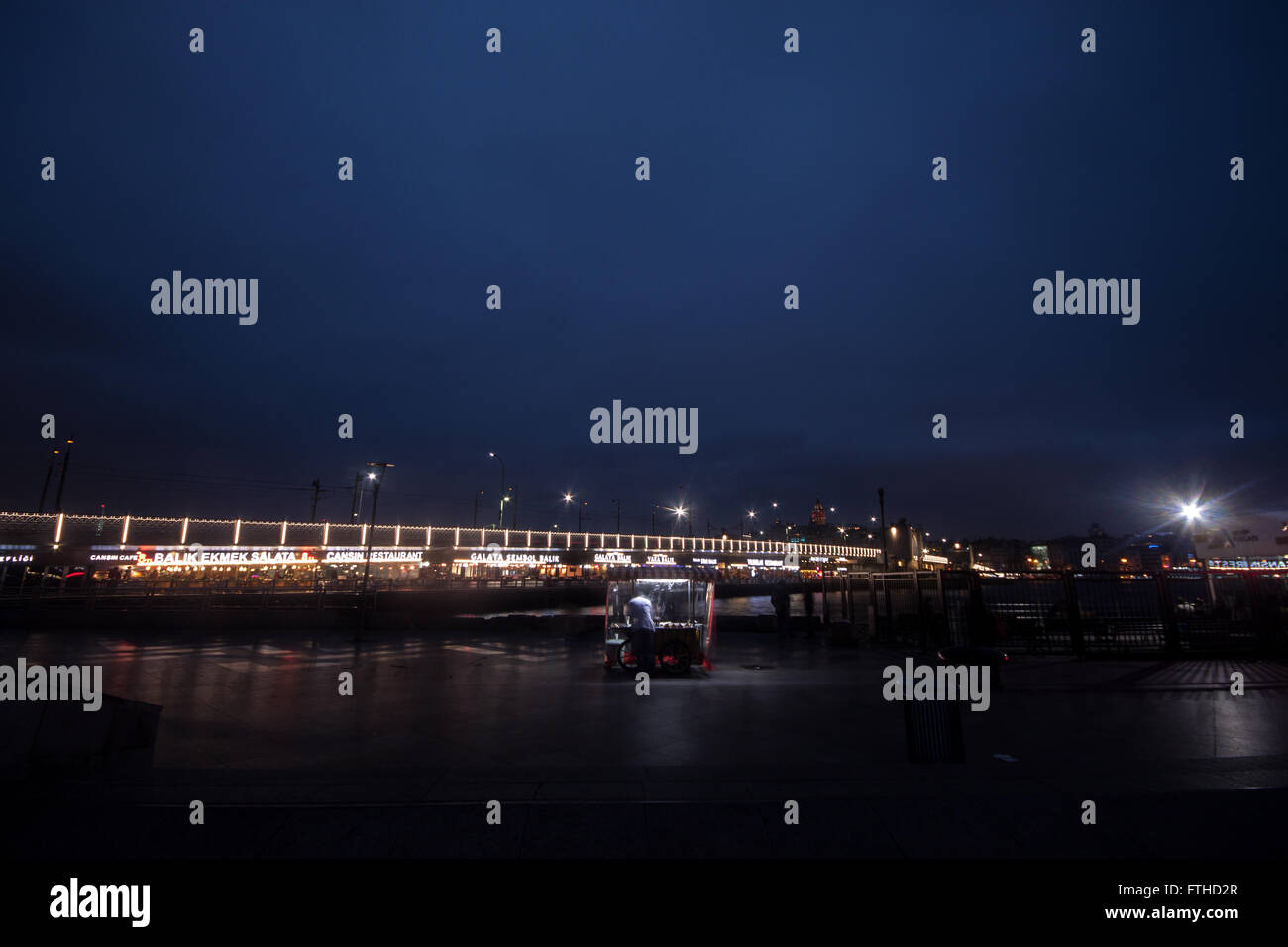 Street salesman hi-res stock photography and images - Alamy