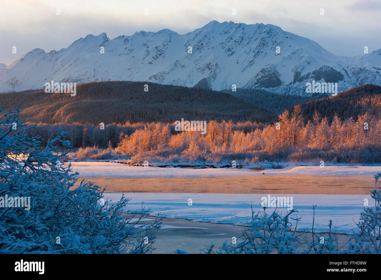 Alaska river bank hi-res stock photography and images - Alamy