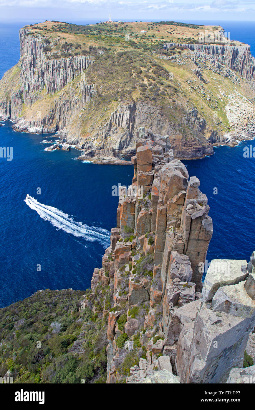 Tasman Island and the Blade at the tip of Cape Pillar Stock Photo - Alamy
