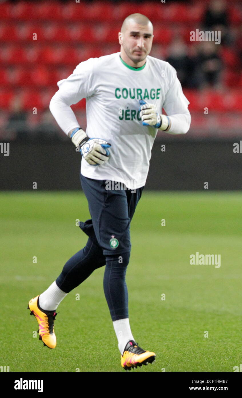 Stephane Ruffier to echauffement in the match of Ligue 1 Stade Rennes ...