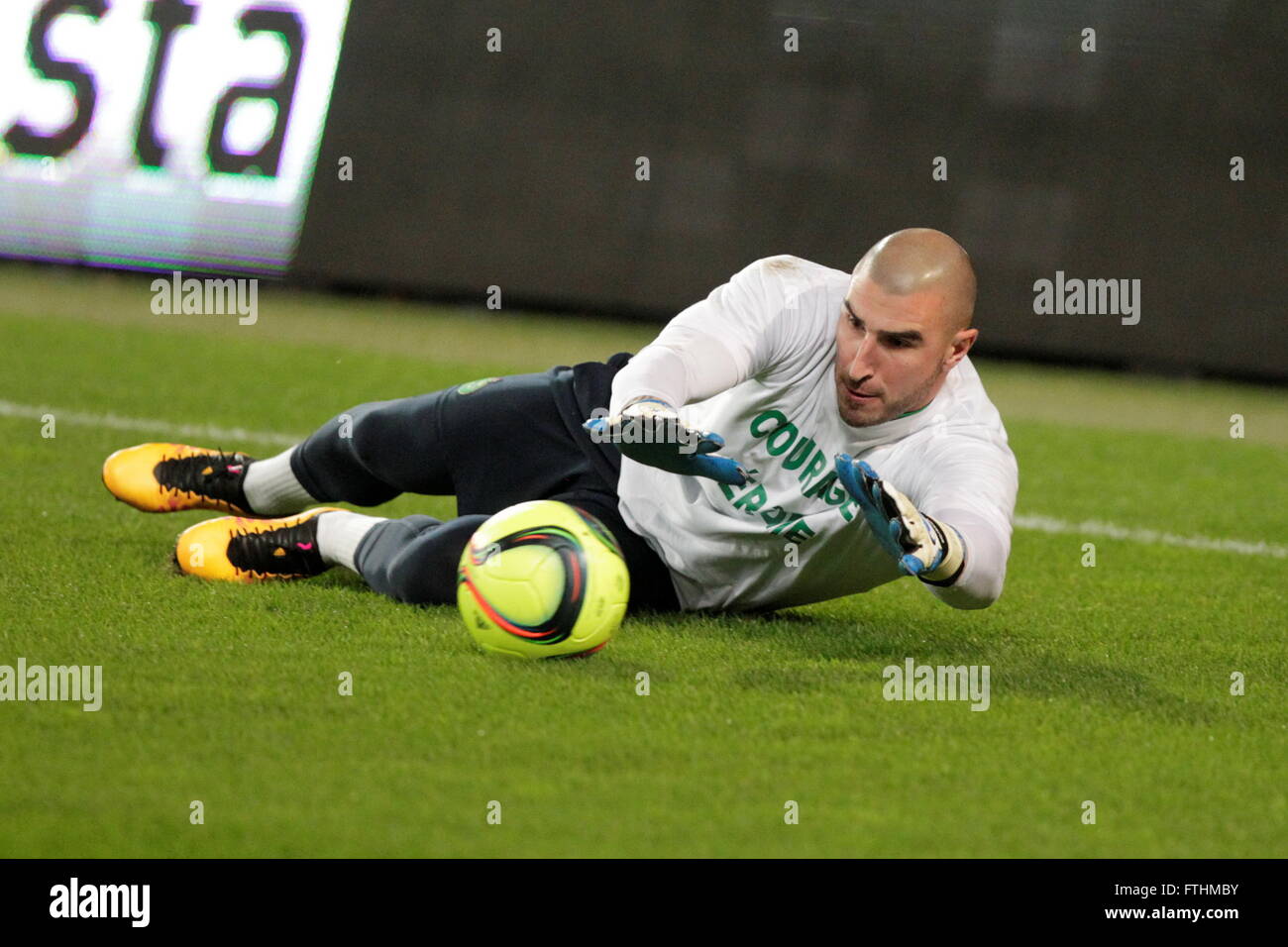Stephane Ruffier to echauffement in the match of Ligue 1 Stade Rennes ...