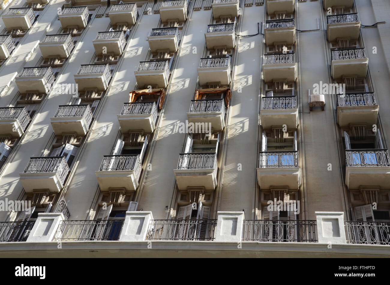 Modernist apartment blocks hi-res stock photography and images - Alamy