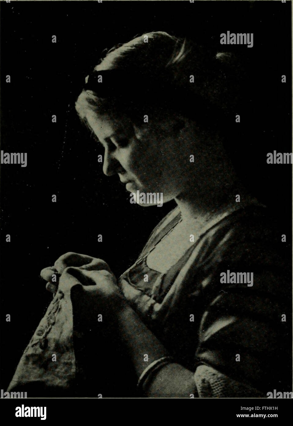 The 'American Annual of Photography' (1914) offers a comprehensive ...