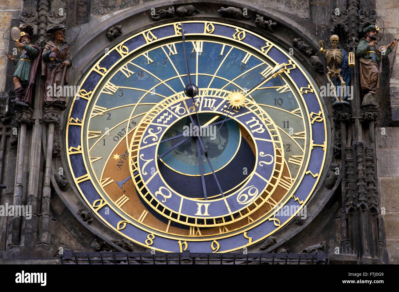 Solar clock on monument in hi-res stock photography and images - Alamy