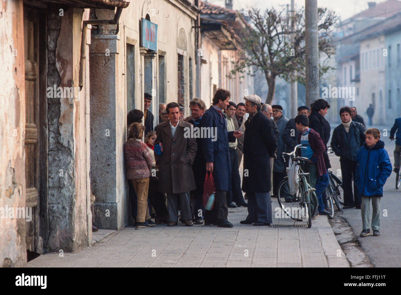 Food queue communist hi-res stock photography and images - Alamy