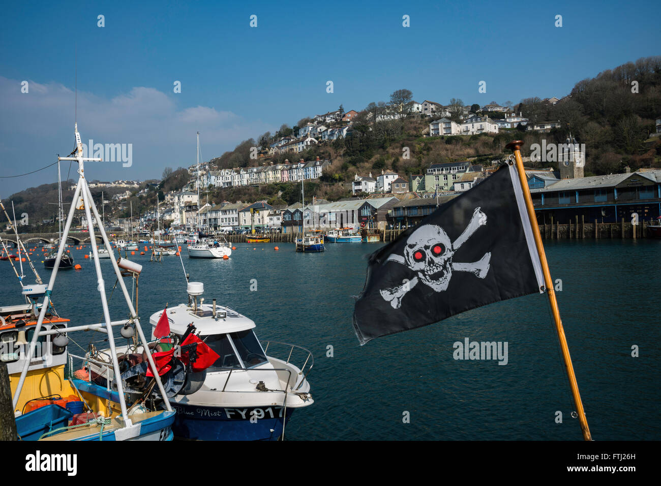Looe fishing boats hi-res stock photography and images - Alamy